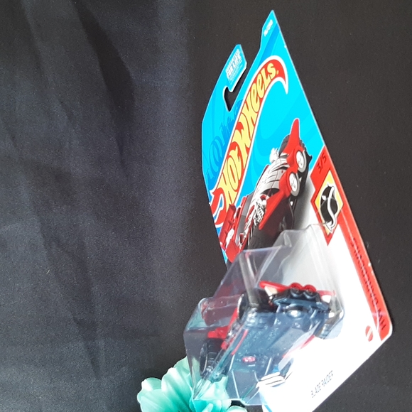 Mattel | Toys | Hot Wheels Blade Raider 22 Hw Daredevils Diecast Car ...